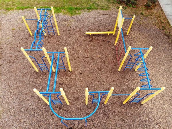 Monkey Bar Obstacle Course | GiryaGirl.com
